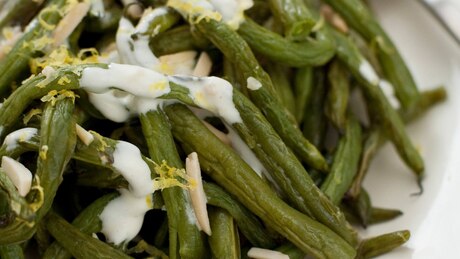 Roasted Green Beans with Lemony Caesar Sauce