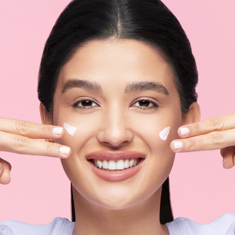 5 Ways To Avoid Hyperpigmentation | Pond's