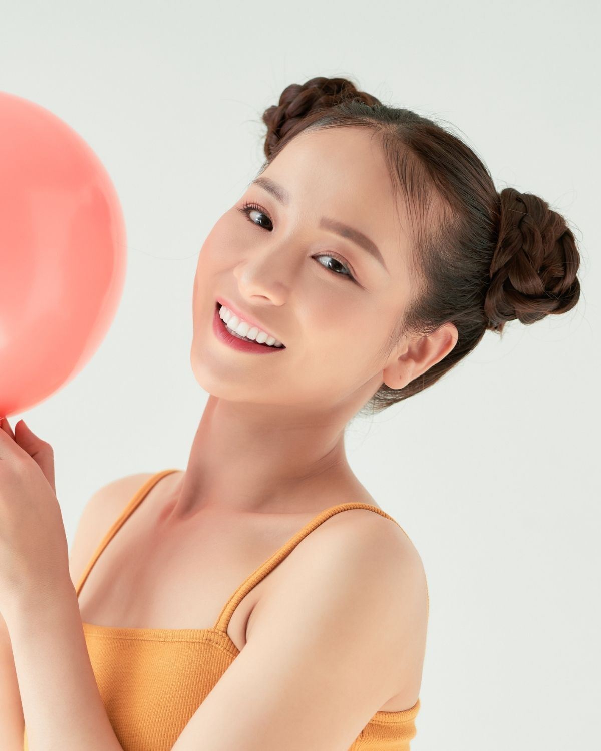 15 kiểu tết tóc ngắn 2025 đẹp, dễ thương, cá tính nàng nên thử | AllThingsBeauty