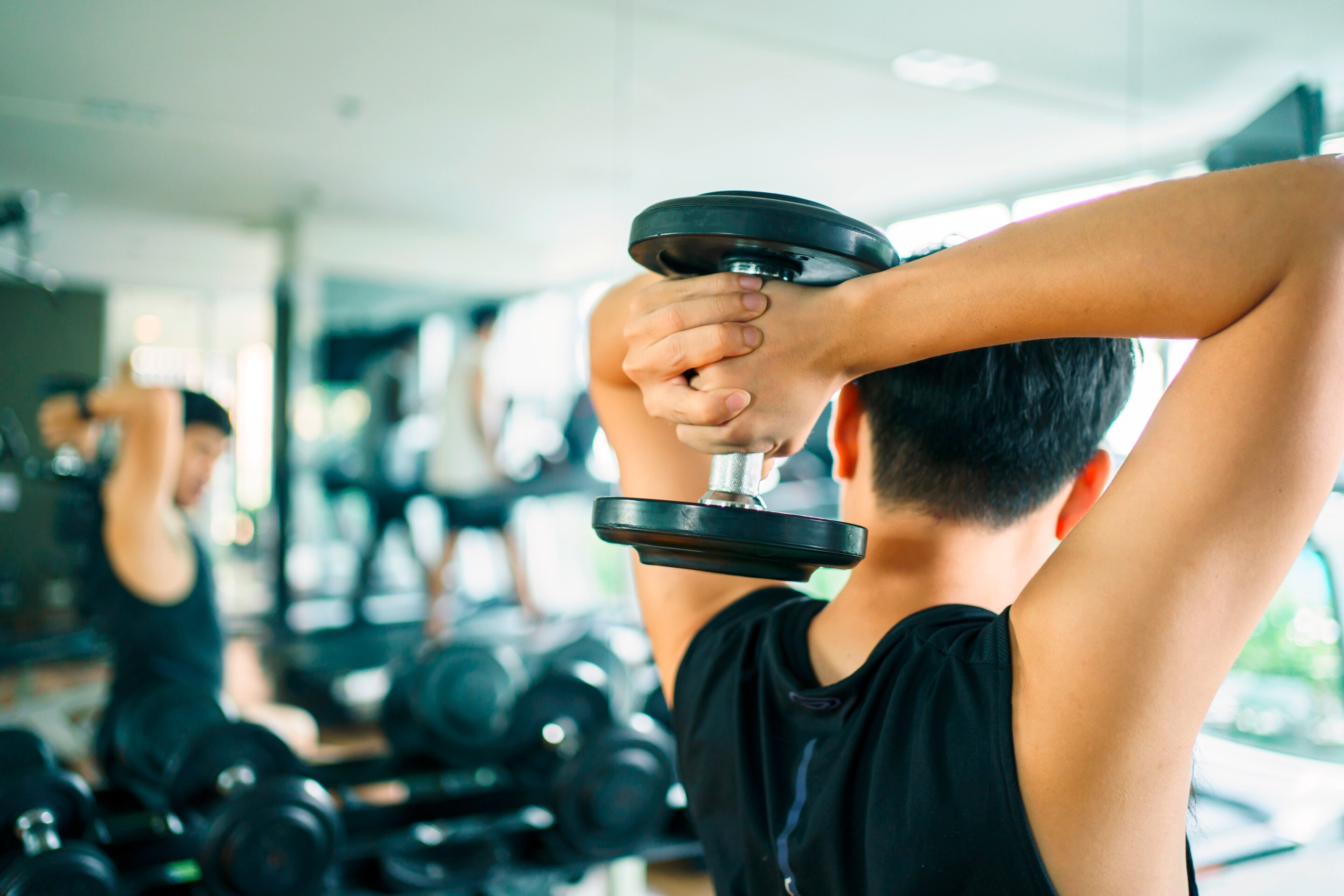 Should You Lift Weights With Bare Hands? | AllThingsBeauty