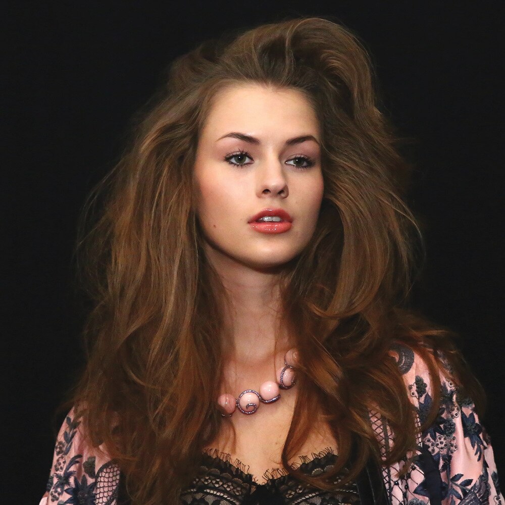 ‘70s Va-Va-Voom Volume | Get The Look | TRESemmé